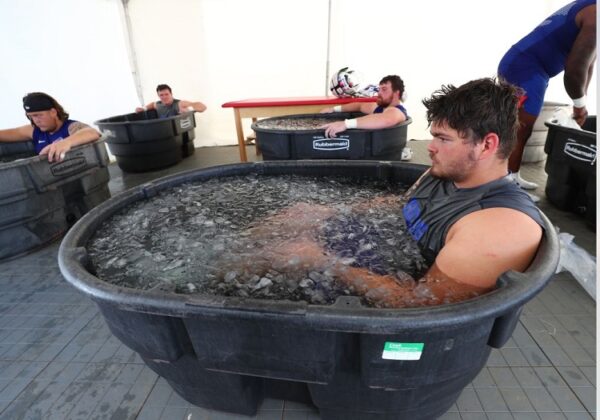 9 Ice Bath Benefits and When NOT to Take One