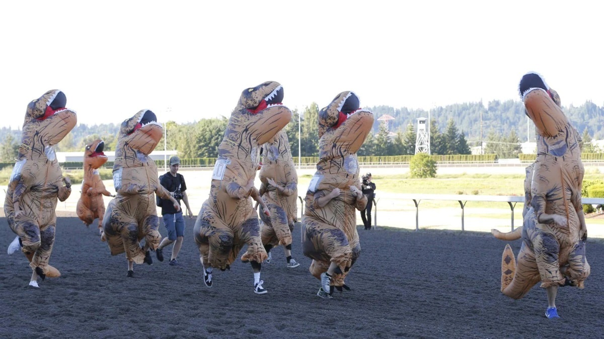 27 Running Costume Ideas and Tips For Halloween and Beyond - RunToTheFinish