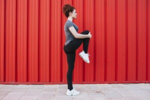 10 Best Quad Stretches for Runners - RunToTheFinish
