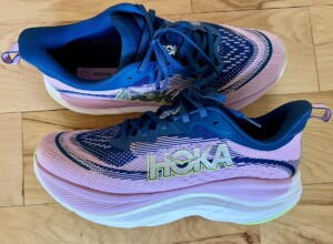 Hoka Skyflow Review | A New Model, A New Daily Runner Hit - RunToTheFinish