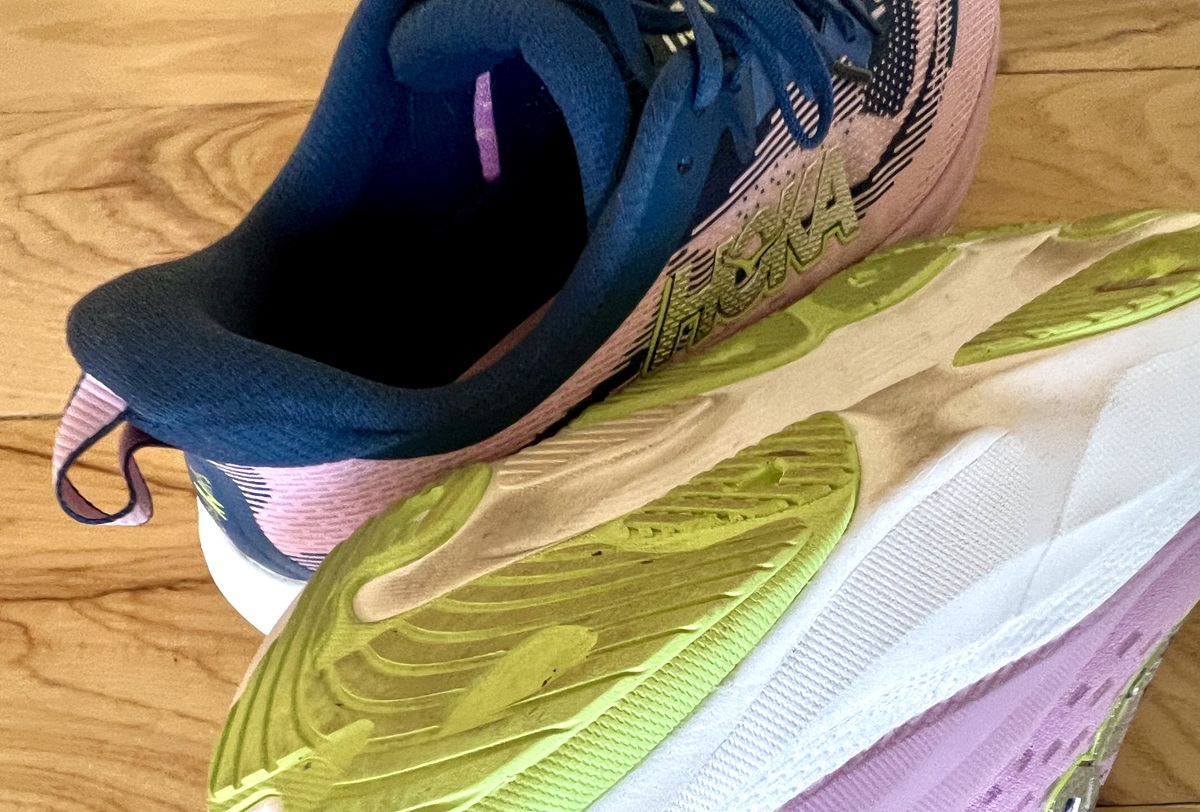 Hoka Skyflow Review | A New Model, A New Daily Runner Hit - RunToTheFinish