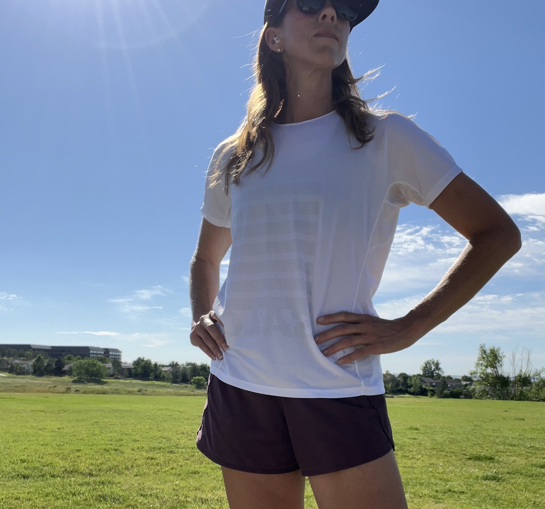 12 Best Summer Running Shirts for Women and Men - RunToTheFinish