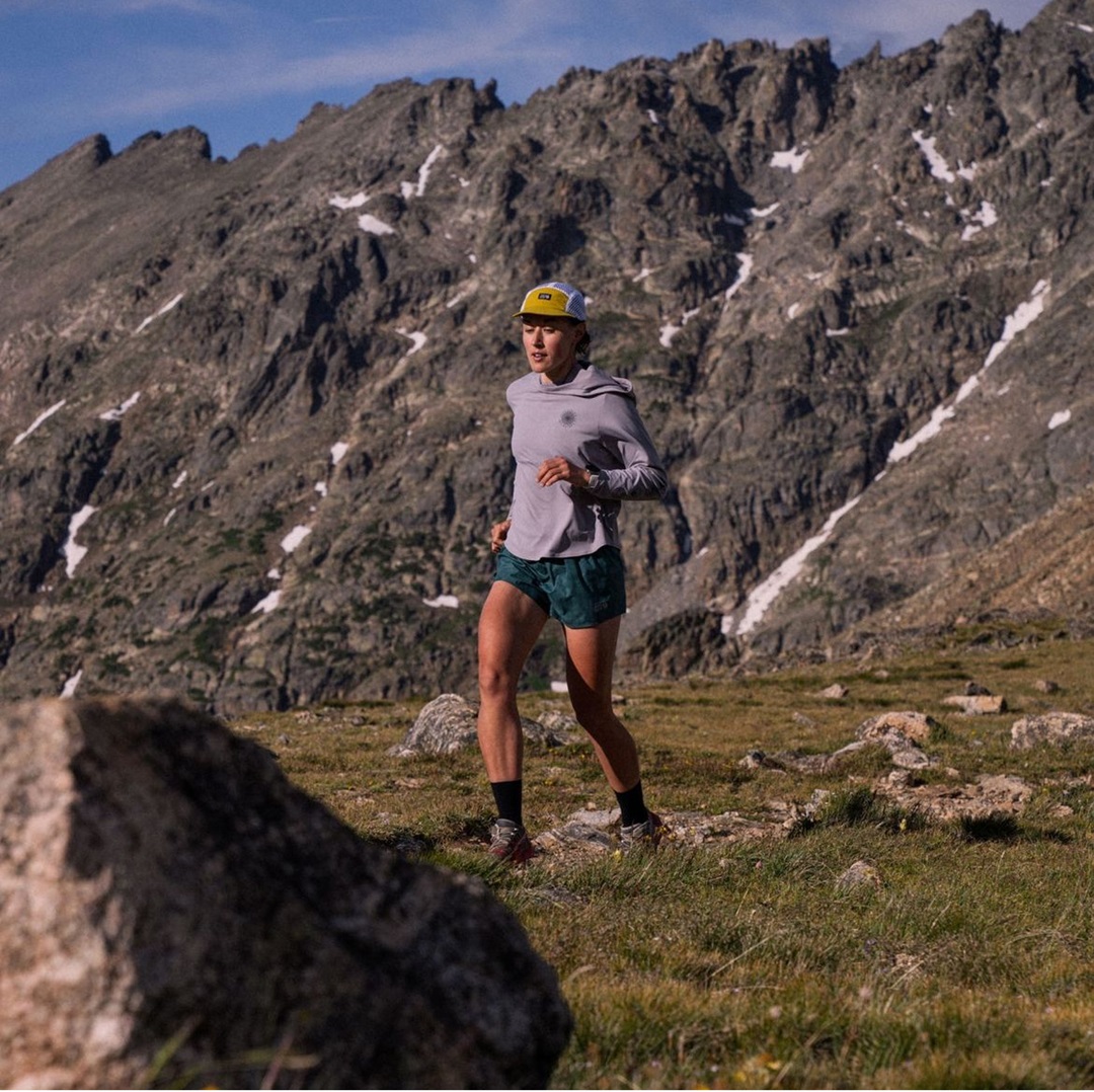 12 Best Summer Running Shirts for Women and Men - RunToTheFinish